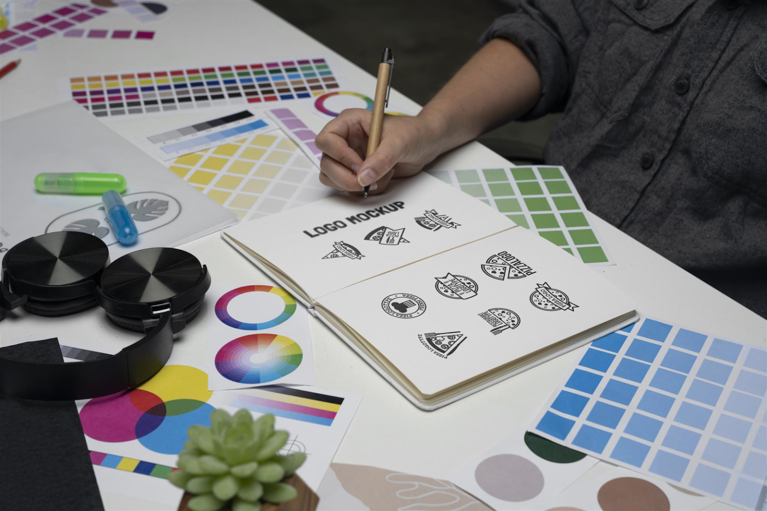 The Art of Logo Design: A Guide for Aspiring Logo Artists