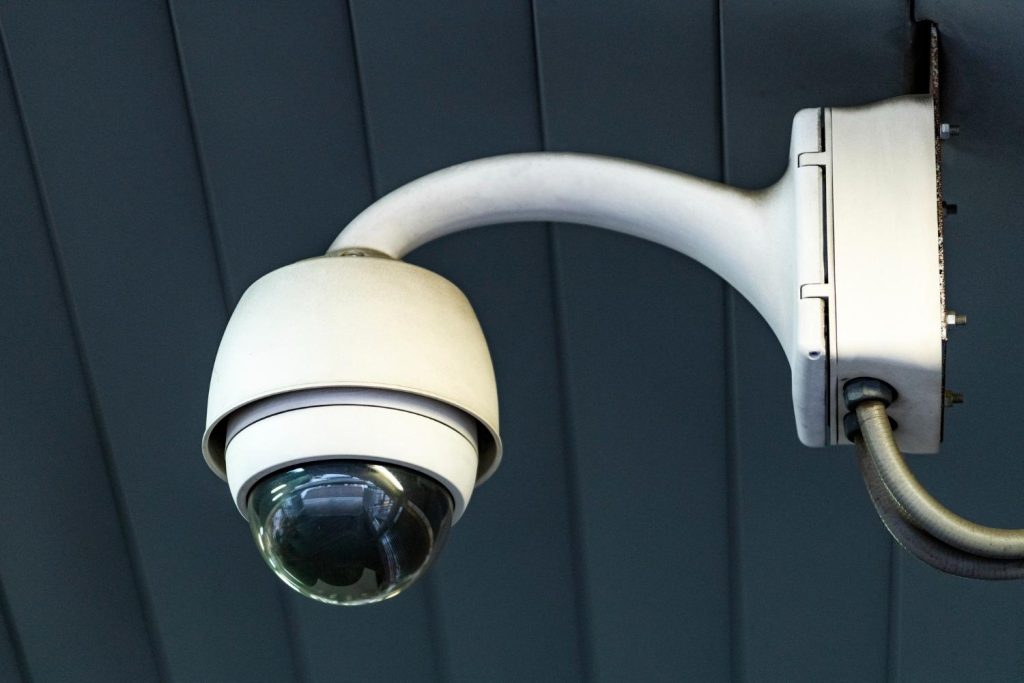 How Does Security Cameras Enhance Workplace Safety?