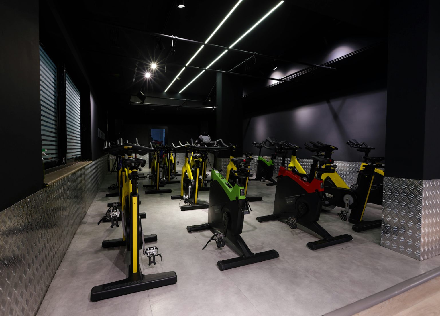 The 6 Best Sport Simulator Setups for Game Rooms