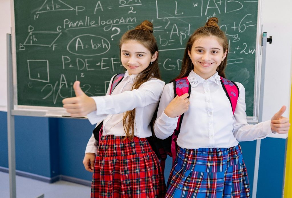 5 Reasons Why Choosing Professional Dubai Uniforms Company Matters