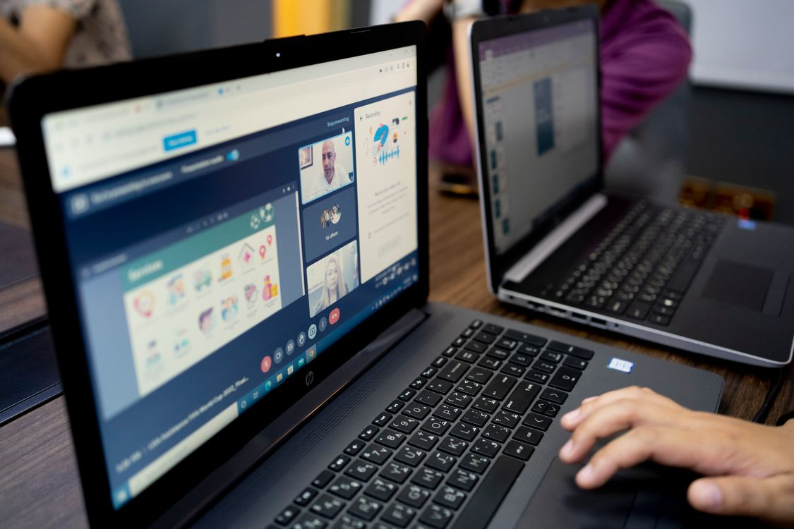 How to Build an E Learning Website in 2026